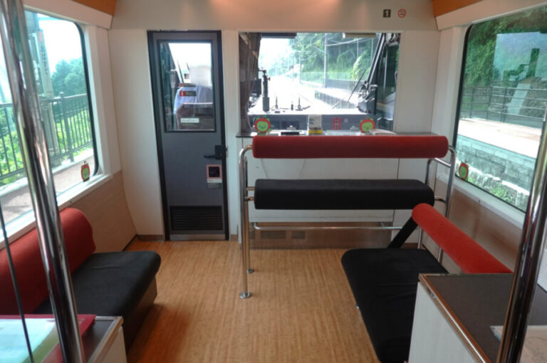 「リゾートビューふるさと」乗車記（長野 ⇒ 松本） 長野県の車窓を楽しめる観光列車